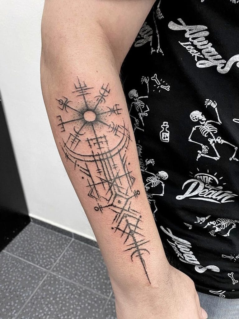 Tatuaje Barbati - gasiti multe modele de tatuaje pentru barbati