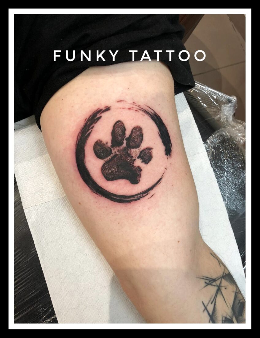 Tatuaje pe mana - Gama variata de tatuaje realizate la Funky Tattoo