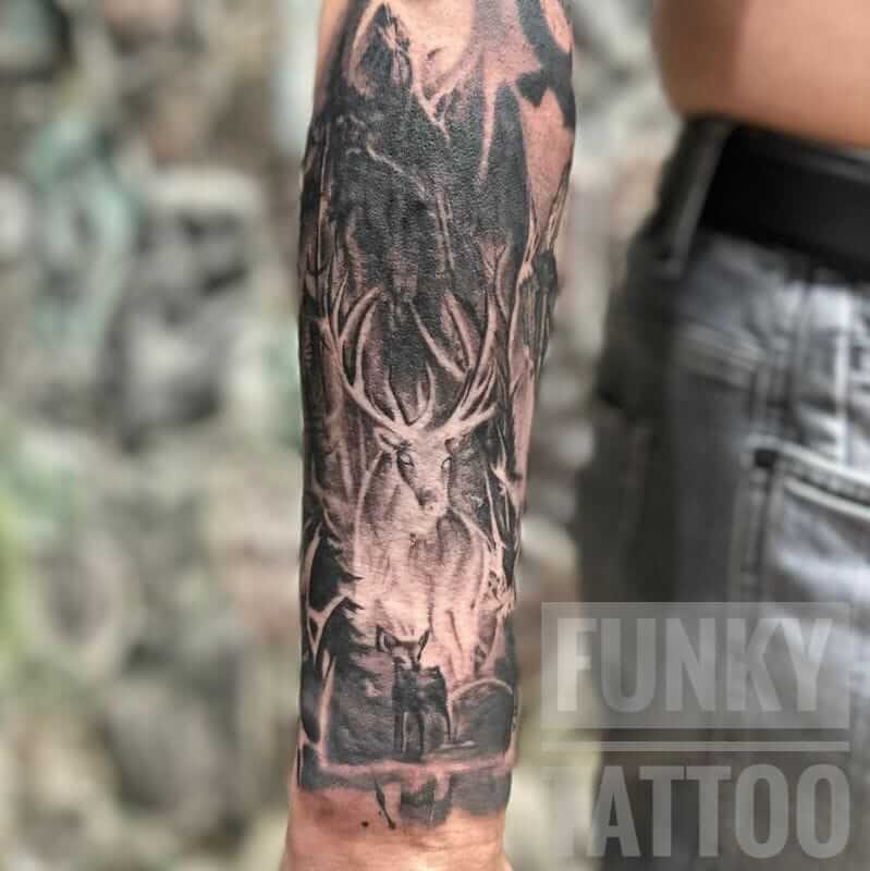Tatuaje pe mana. Gama variata de tatuaje realizate la Funky Tattoo